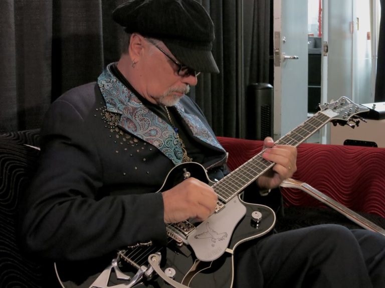 Steve Hunter - Music World's Unsung Guitar Hero (INTERVIEW) - Glide ...