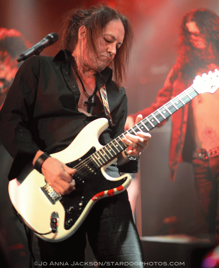 Riffing It Up With Jake E. Lee (INTERVIEW) - Glide Magazine