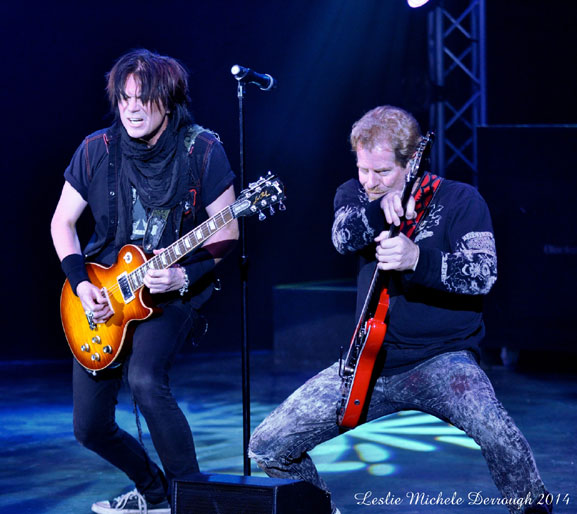 Guitarist for Everybody - Keri Kelli (INTERVIEW) - Glide Magazine