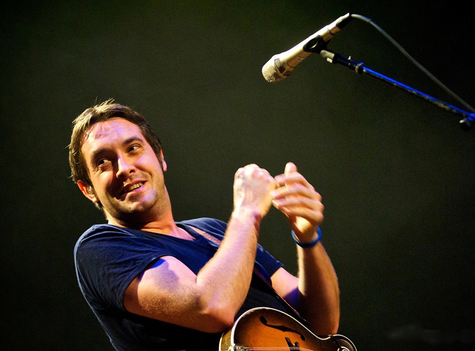 SONG PREMIERE: Jeff Austin- "Fiddling Around" - Glide Magazine