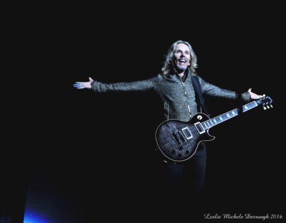 Co-Lead Singer/Keyboardist Lawrence Gowan of Styx Gets The Big Show On ...