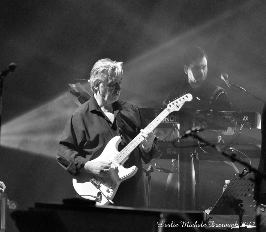 Guitarist Chris Spedding Talks Bryan Ferry Tour & Six Decades Of Rockin ...