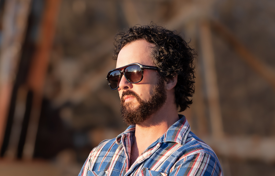 VIDEO PREMIERE: Jerry Castle Lives in the Moment with Twangy and ...