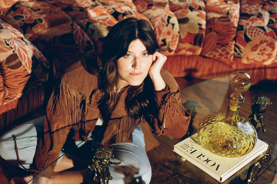 SONG PREMIERE: Grace Womack Explores Fleeting Moments with 70s Piano ...