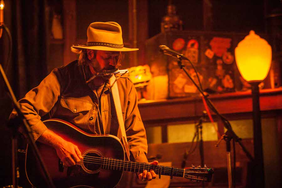 Ian Jones Brings Home Enduring Values with “Evergreens” single and EP ...