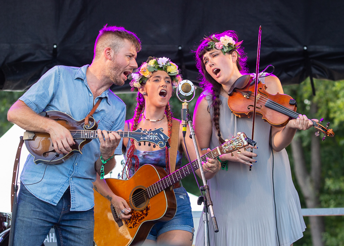 Musical Vagabond Sierra Ferrell Explains Charming"Past Life" Sound ...