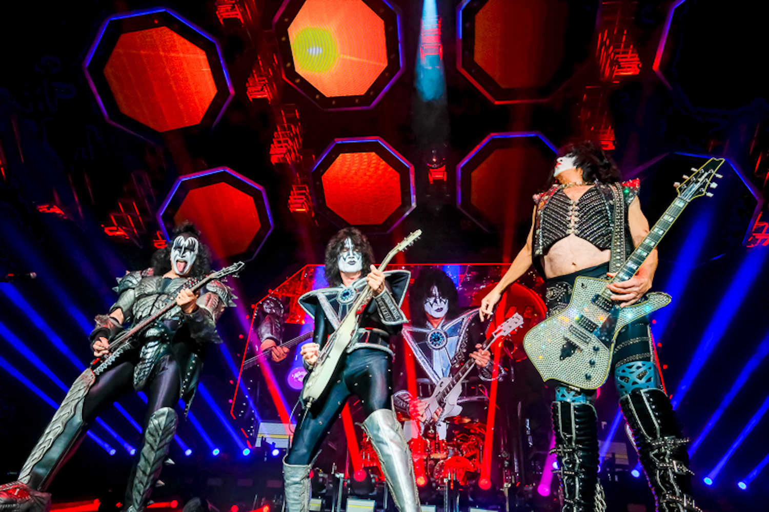 Kiss Blast Off at Atlanta's Cellairis Amphitheatre (PHOTOS) - Glide ...