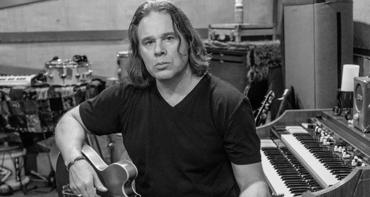 SONG PREMIERE: Tom Freund Shares Bright and Stirring Rendition of ...