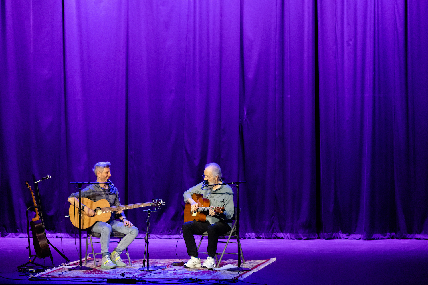 Mike Gordon and Leo Kottke Bring Acoustic Performance to Beverly, MA ...