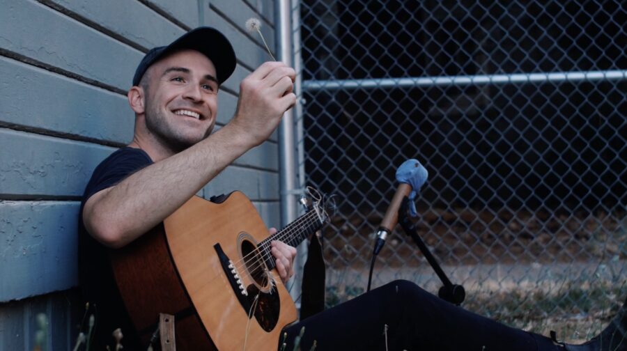 LISTEN: Joshua Thomas Creates Stunning Hush Folk On "Heavy" Off New EP ...