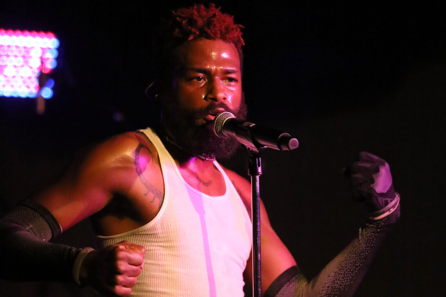 Duckwrth Stuns With Multi-Dimensional Vocals & Thoughtful Grooves At ...