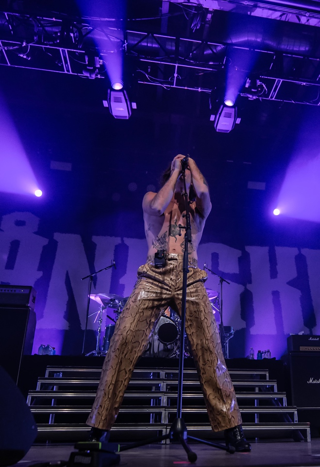 Måneskin Glam Up Philadelphia's Fillmore With Expressive Chop-Filled ...