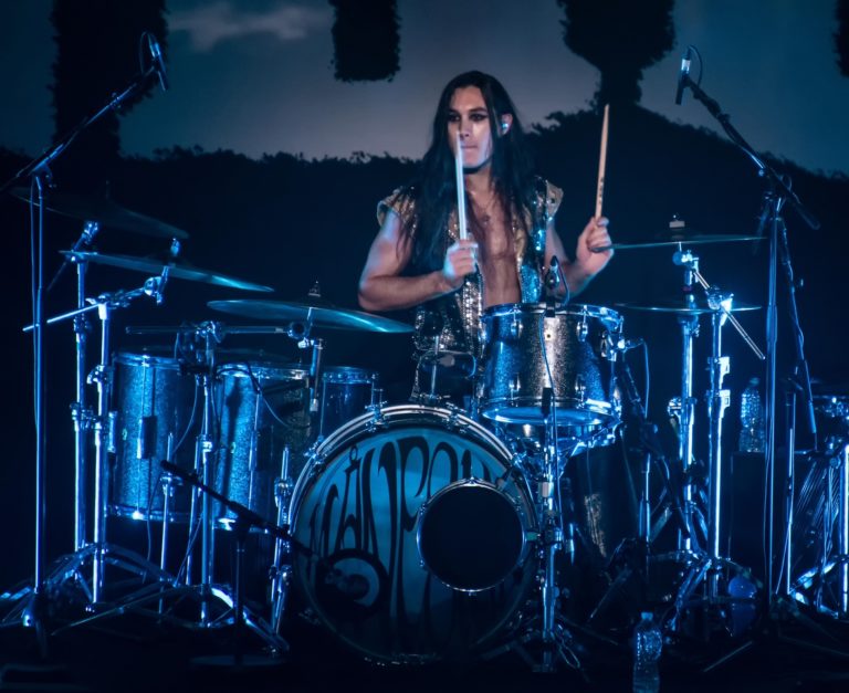Måneskin Glam Up Philadelphia's Fillmore With Expressive Chop-Filled ...