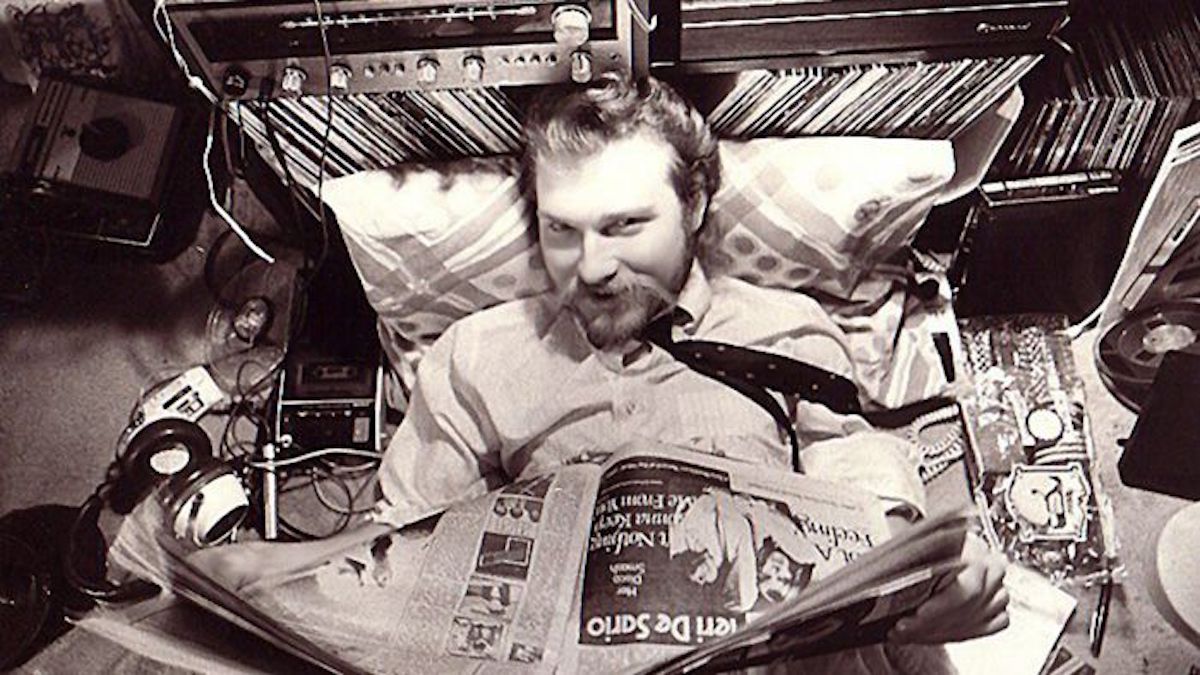 VIDEO PREMIERE: Remastered Version of R. Stevie Moore's "I Wanna Sleep ...