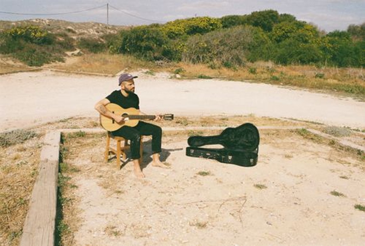 LISTEN: Cavalo55 Digs Into Old Folk Guitar Legacy Via "A White Building ...