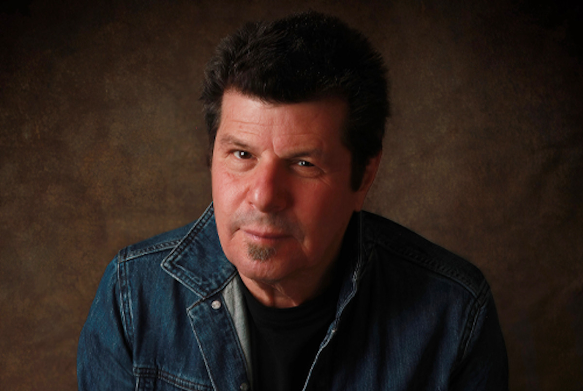 VIDEO PREMIERE: Jono Manson Takes Warm and Simple Approach with ...