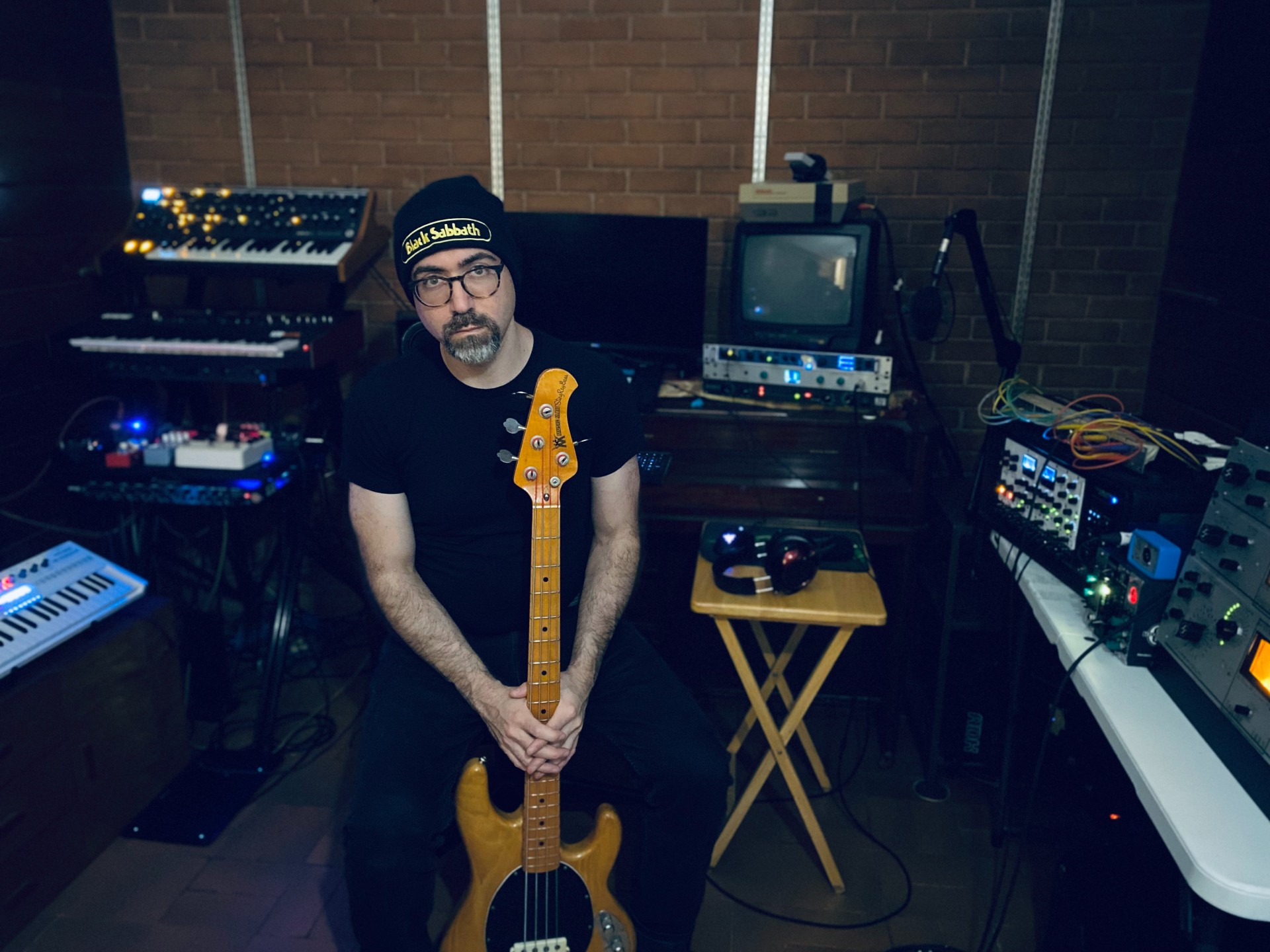 LISTEN: Grand Commander Stirs Up Understated Rhythmic Beauty On "Unreal ...