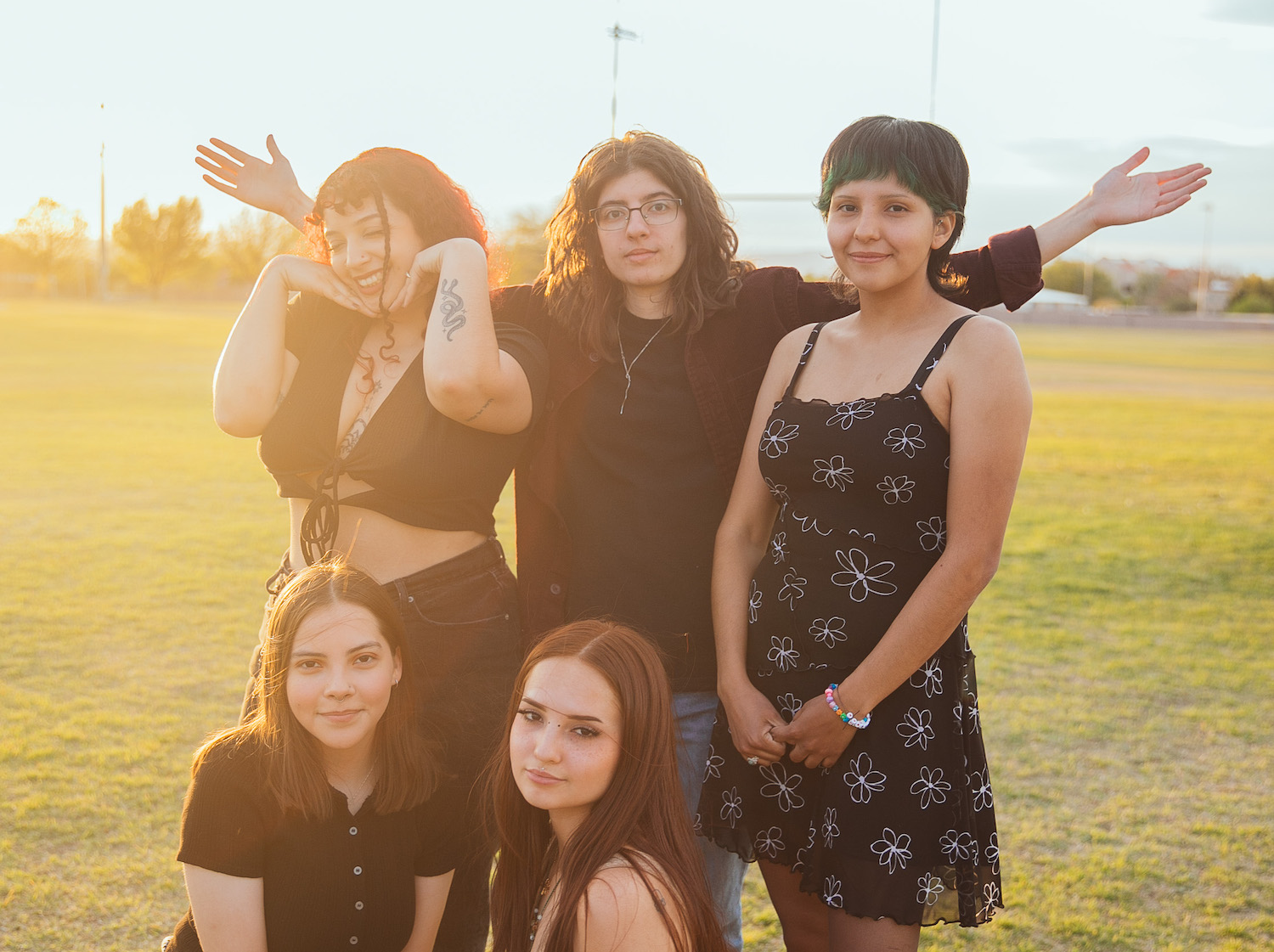 ALBUM PREMIERE: Acid Wave Explore Love and All Its Forms on Dream-pop ...