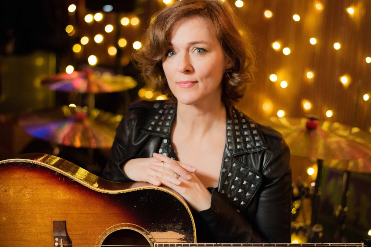 Laura Cantrell Convenes Musical Friends (Steve Earle, Mark Spencer ...