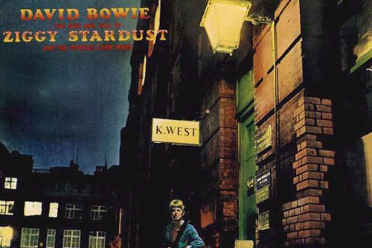 50 Years Ago Today- David Bowie Appears As Ziggy Stardust For The Final ...