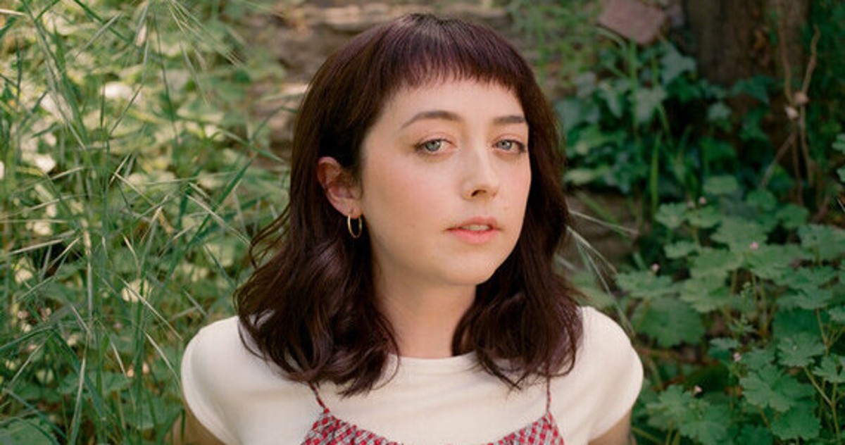 LISTEN: Sarah Creen Delivers '90s Sonic Alt Rock Embrace On "Wasted Youth" - Glide Magazine