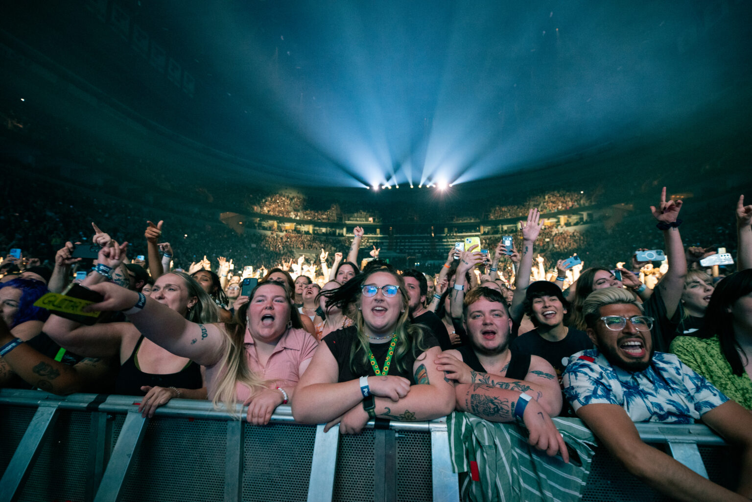 Paramore Holds Back Nothing During Fervid Performance At St. Louis ...