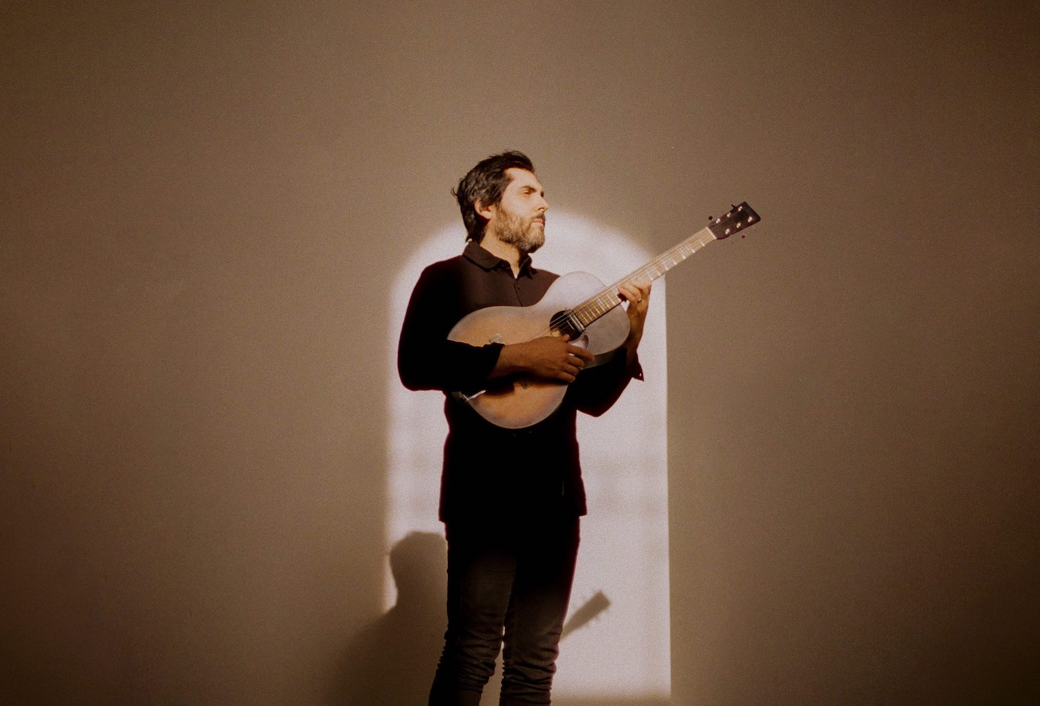 Ariel Posen Sharpens Songwriting Chops with Slow Burning 'Reasons Why ...