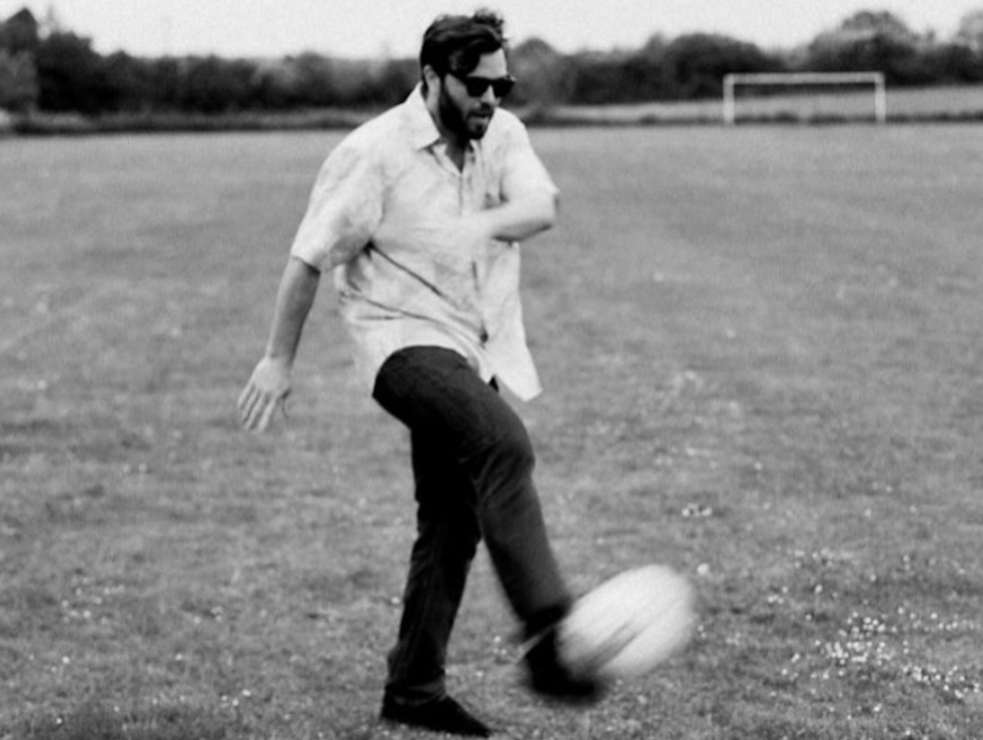 LISTEN: Dave Burn Praises The Art of Laziness On Ripe Alt-Folker "Sun ...