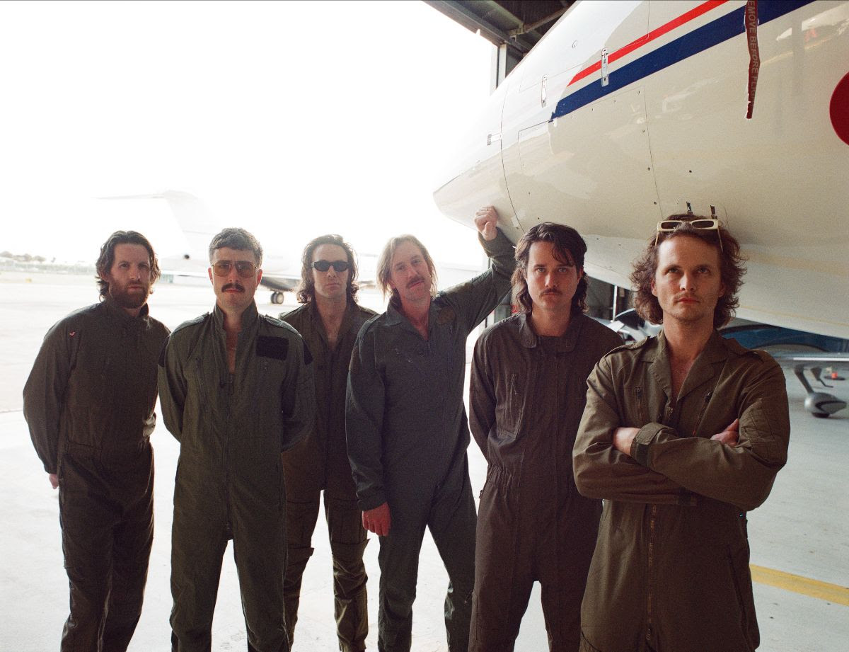 King Gizzard & The Lizard Wizard Swarm Up Twang & Accessible Alt Rock ...