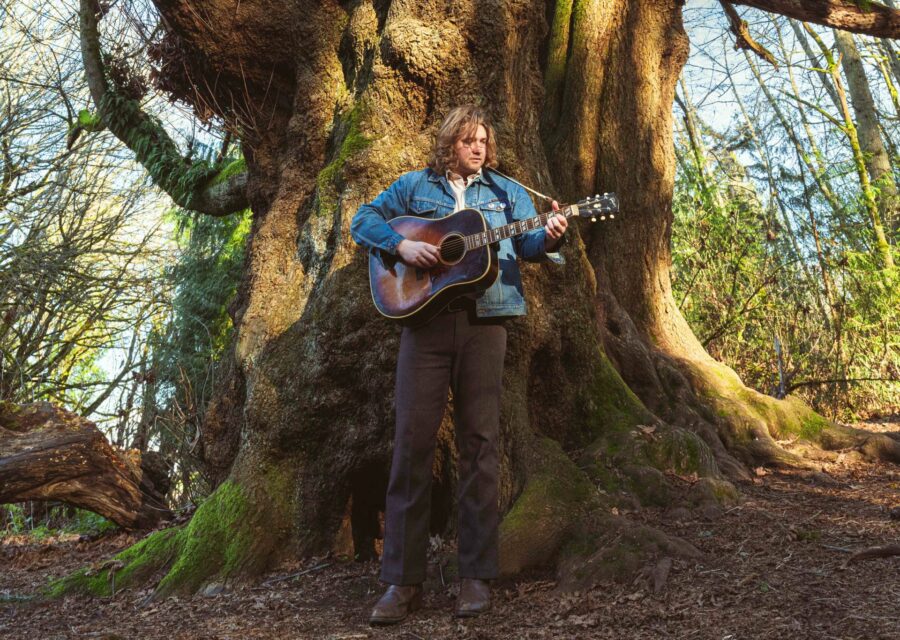 Ewan Currie of The Sheepdogs (INTERVIEW) - Glide Magazine