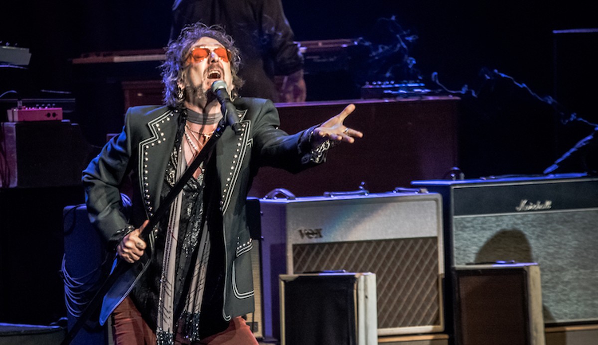 The Black Crowes Bring Old School Rock Swagger To Mahaffrey Theater in ...