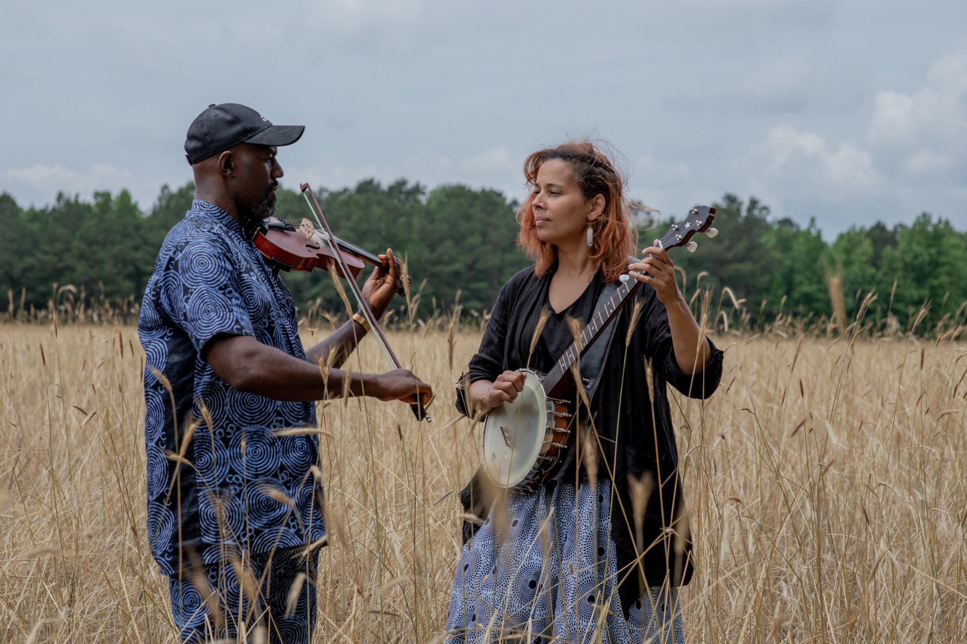 Rhiannon Giddens & Justin Robinson (Carolina Chocolate Drops) Reunite for Traditional Fiddle ...