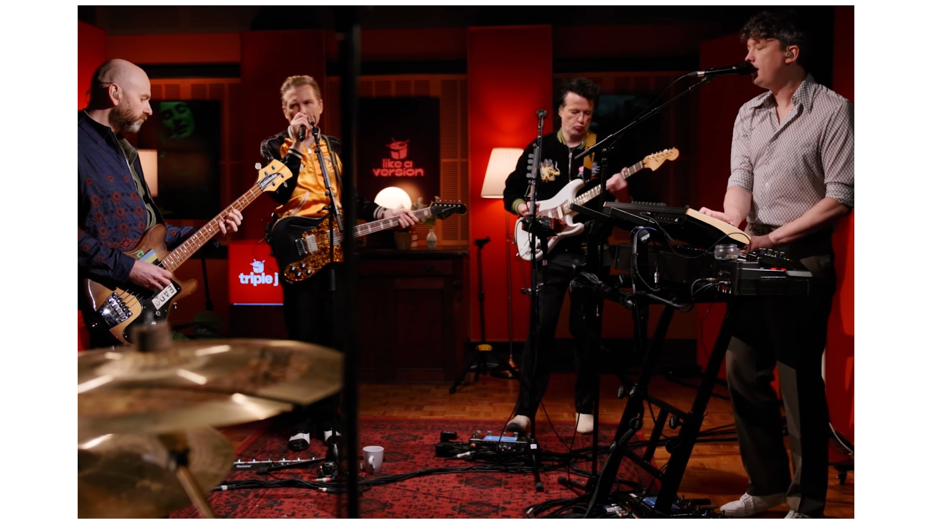 Surfing the Tube: Franz Ferdinand Cover Amyl And The Sniffers; Men At ...