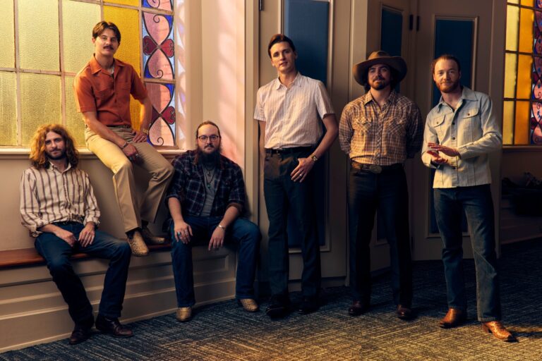 The Red Clay Strays Find Redemption and Raw Power on 'Grateful' (ALBUM ...